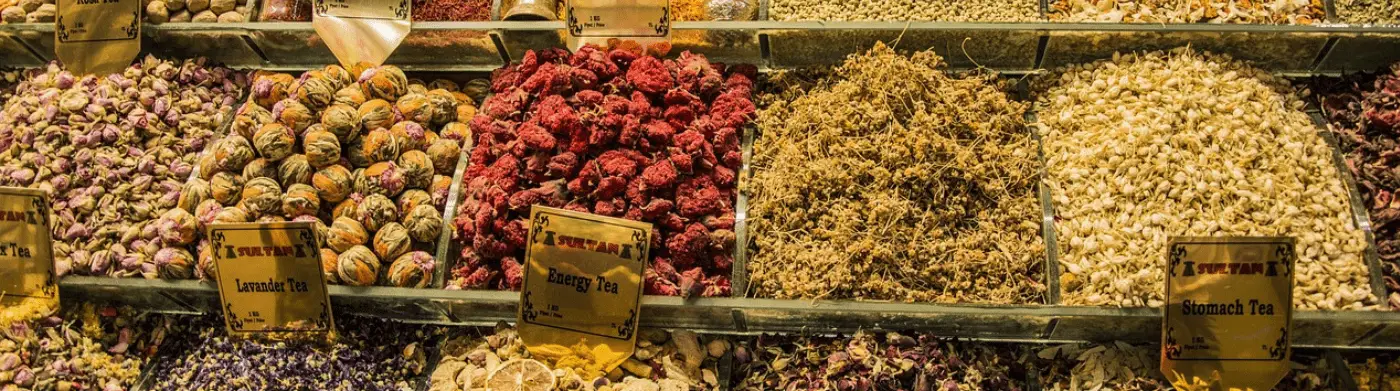 Spices and Nuts - KyraImEx - Exporters of Fresh and Dehydrated Onions ...